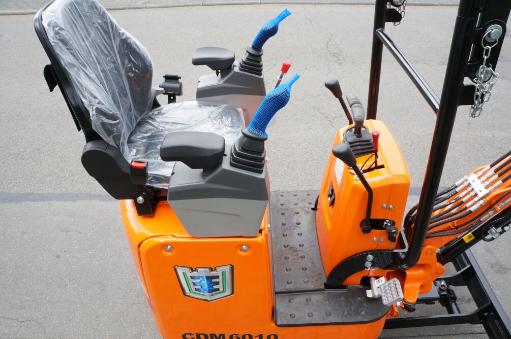 Minibagger CDM6010 - Delta-Competent